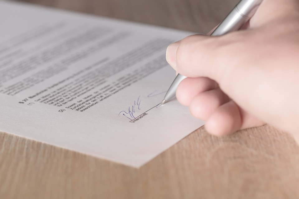 3 Key Differences between Unilateral and Bilateral Contracts